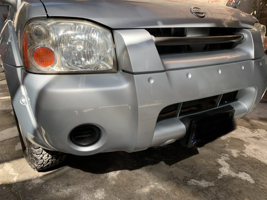 Nissan Frontier 2007 ( Laminado y Pintura Fascia Delantera, Defensa ...
